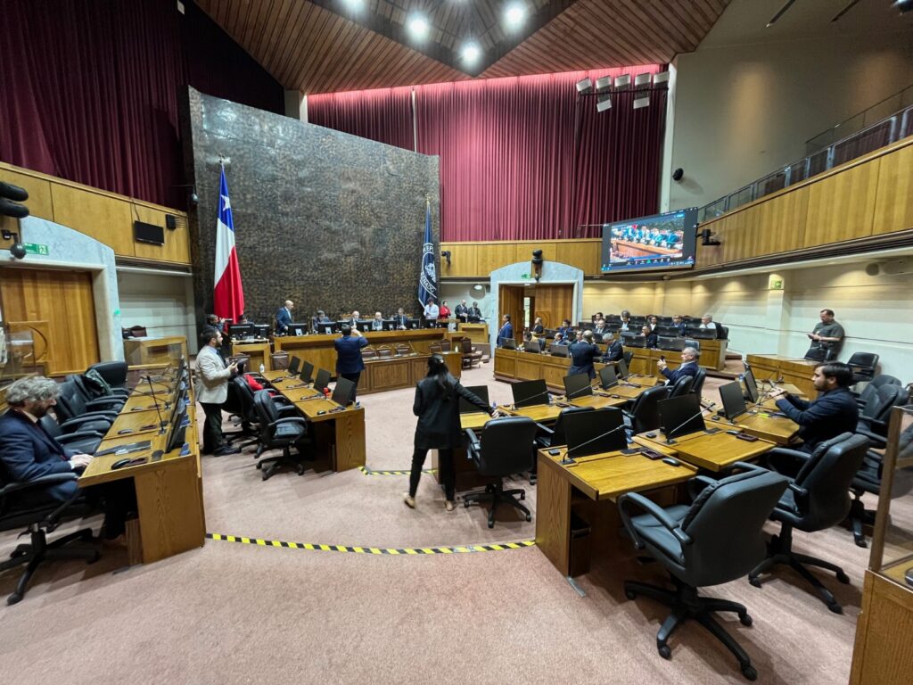 AMUNOCHI entrega propuestas en el Senado para la discusión de la ley de fortalecimiento de la ...